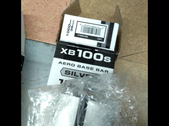 ★値下げしました!★ INNO XS100 フット + XB100S/XB108S エアロバー べ―スキャリア 【ベンツ Eクラス ワゴン ...
