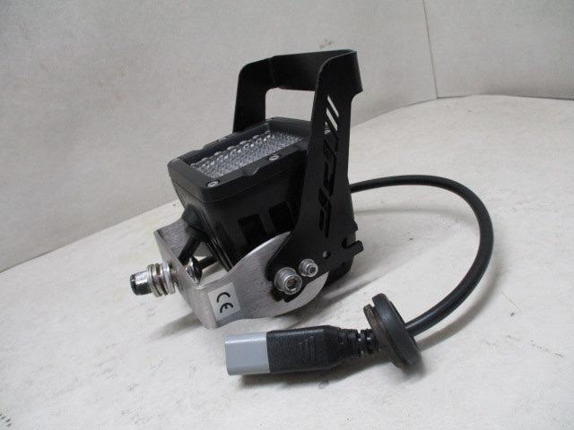 IPF ワークライト 642WL-1 | 中古品 | アップガレージ 埼玉久喜店 | カー用品 メンテナンス 工具を通販で購入する | 中古 ...