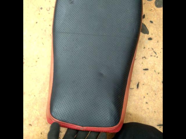 メーカー不明 ダブルシート 【GB250 クラブマン】 | 中古品 | アップガレージ 横須賀根岸店 | バイク用品 外装 シート(二輪)を ...