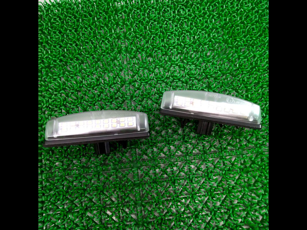 VINSTAR レクサス車用 ナンバー灯ユニット | わけあり | アップガレージ 横浜青葉台店 | カー用品 バルブ・HID その他HID ...