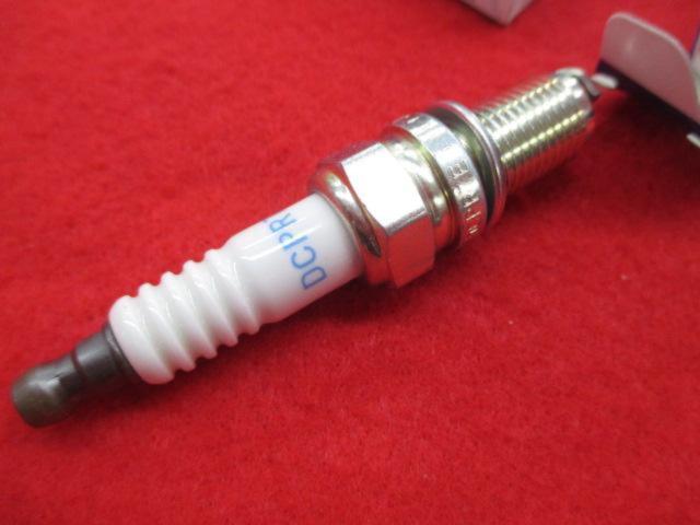 4本【スズキ純正】スパークプラグ 09482-00448 DCPR7E | 新古品 | アップガレージ 宮崎北店 | カー用品 電装系 ...