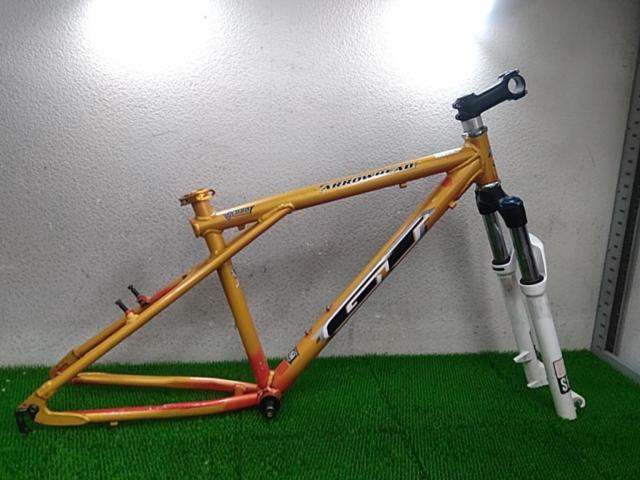 GT ARROWHEAD 26インチ アルミMTBフレーム | MTB(マウンテンバイク)を通販で購入する | 中古自転車・自転車パーツを購入 ...