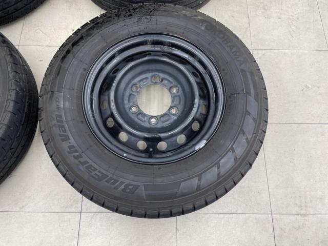 Toyota genuine Hiace 200 system genuine wheel + YOKOHAMA BluEarth RY55 ...