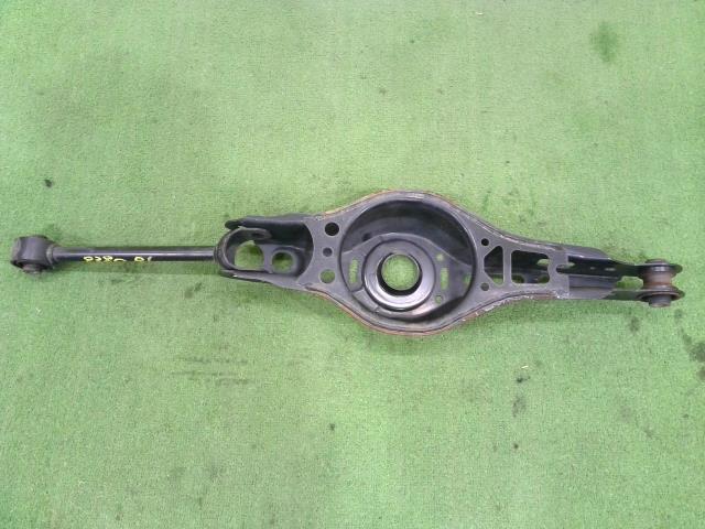 左Rロアアーム（プリウス） 純正パーツ その他足まわり 48780-47010 | カー用品 足まわり その他足まわりを通販で購入する ...