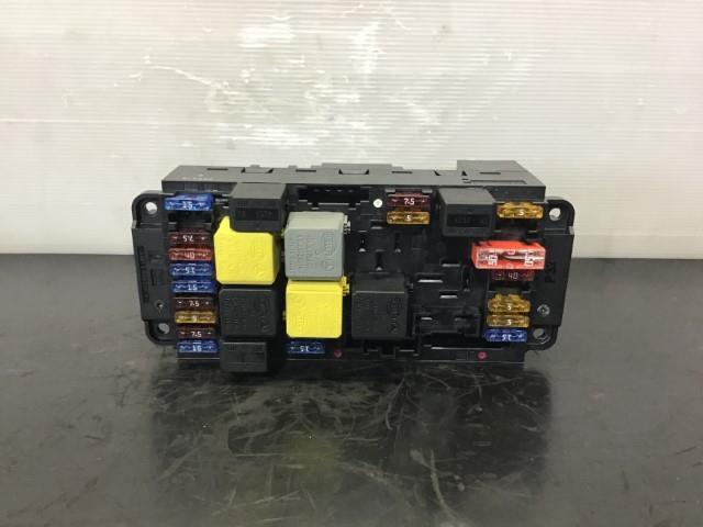 ヒューズボックス（ベンツ Cクラス） 純正パーツ その他電装系 2039060005 | カー用品 電装系 その他電装系を通販で購入する ...