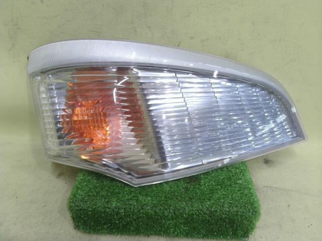 コイト 右フロントウィンカー(大型車用)（キャンター） 純正パーツ その他レンズ関連 MK427118 | カー用品 ボディパーツ その他 ...