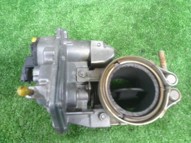 排気シャッター(大型車用)（キャンター） 純正パーツ マフラー関連 QC000397 | カー用品 吸気・排気系 マフラー関連を通販で購入する ...