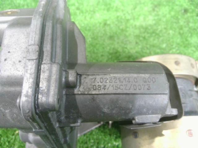 排気シャッター(大型車用)（キャンター） 純正パーツ マフラー関連 QC000397 | カー用品 吸気・排気系 マフラー関連を通販で購入する ...