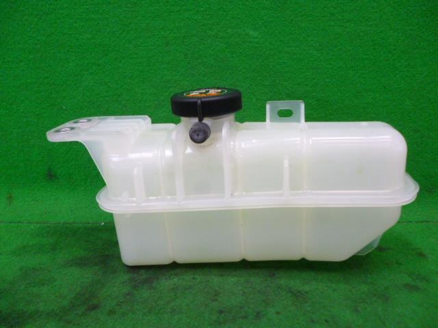 ラジエータリザーブタンク（アクセラ） 純正パーツ その他冷却系 PE13-15-730 | カー用品 冷却系 その他冷却系を通販で購入する ...