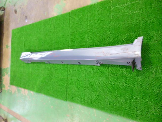 左サイドステップ（スカイライン） 純正パーツ サイドエアロ 76851-4GA7B,76851-4GA7A | カー用品 ボディパーツ サイド ...