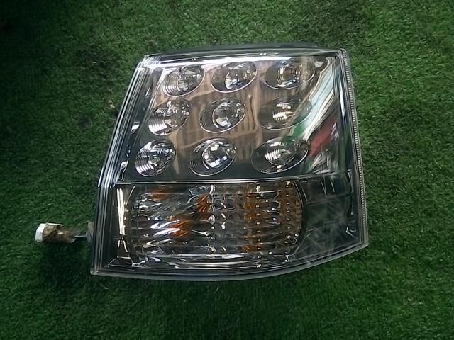 コイト 右テールランプ（アウトランダー） 純正パーツ テールレンズ 8330A380 | カー用品 ボディパーツ テールレンズを通販で購入する ...