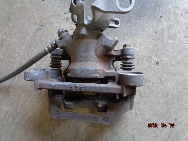 右Rキャリパー（デリカD5） 純正パーツ キャリパー 4605B650 | 中古品 | 株式会社ビッグウェーブ | カー用品 ブレーキ系 ...