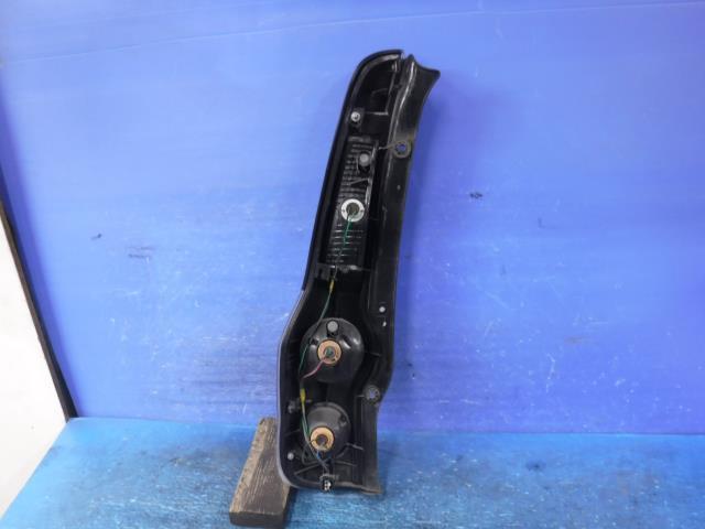 イチコ 右テールランプ（ミラ） 純正パーツ テールレンズ 81550-B2230 | 中古品 | 株式会社ビッグウェーブ | カー用品 ボディ ...