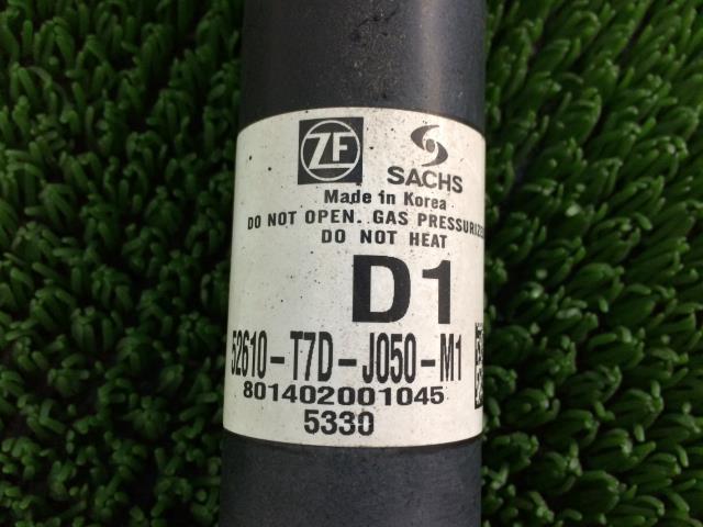 SACHS 右Rショックアブソーバー（ヴェゼル） 純正パーツ ショック 52611-T7D-J03 | カー用品 足まわり ショックを通販で ...