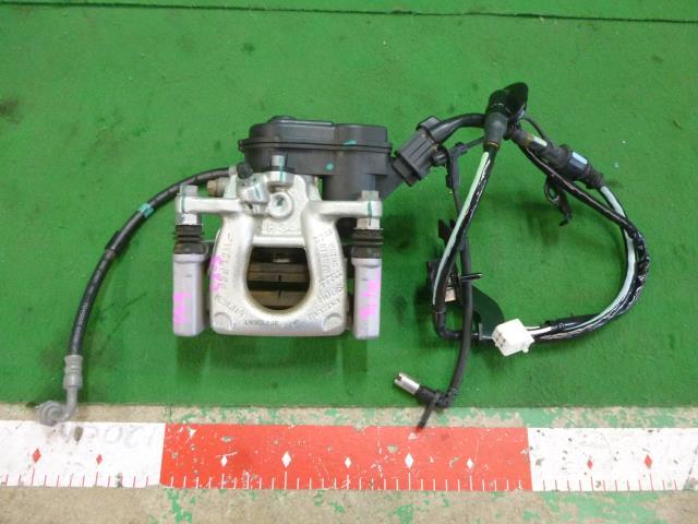 右Rキャリパー（CX－3） 純正パーツ キャリパー D2Y1-26-61X | カー用品 ブレーキ系 キャリパーを通販で購入する | 中古カー ...