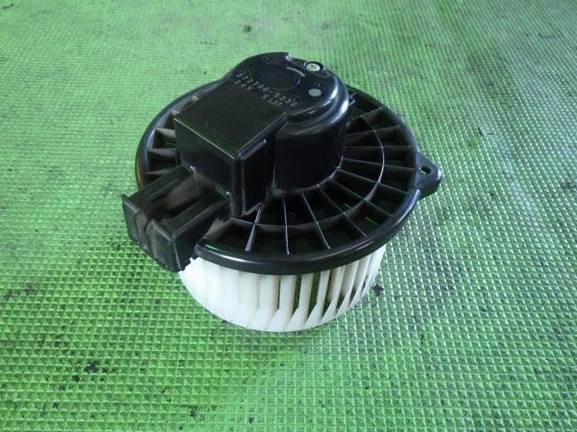 ヒーターブロアモーター（フォワード） 純正パーツ その他電装系 8-98047-767-0 | カー用品 電装系 その他電装系を通販で購入する | 中古カー＆バイク用品の販売ならアップガレージ