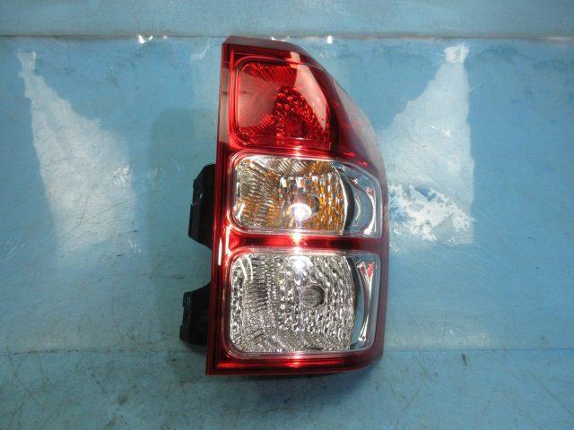 コイト 右テールランプ（エスクード） 純正パーツ テールレンズ 35650-65J21 | 中古品 | エコアール | カー用品 ボディパーツ ...