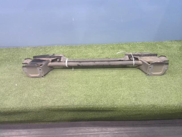 Fバンパーホースメント（インプレッサ） 純正パーツ その他ボディパーツ 57711FE100 | カー用品 ボディパーツ その他ボディパーツを ...